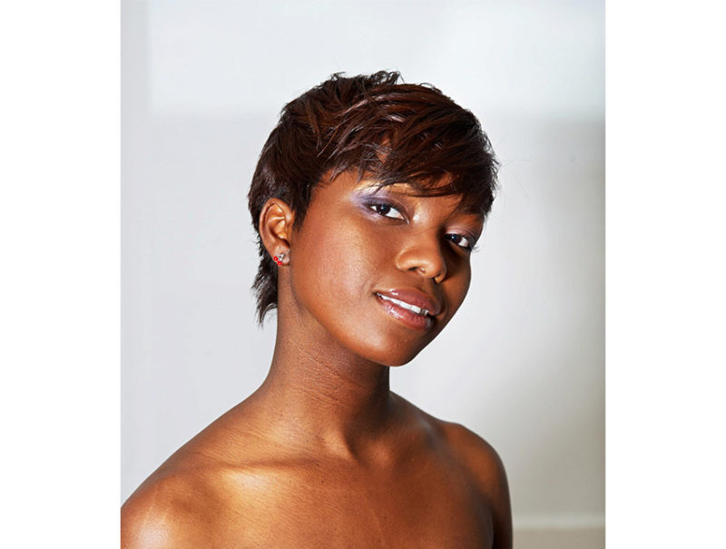 coiffure afro bruxelles - Adèle Simo - défrisage américain lissage coiffeur